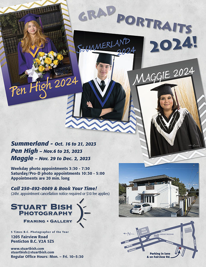 2024 Grad Brochure-digital-page1-thumb2 - Stuart Bish Photography